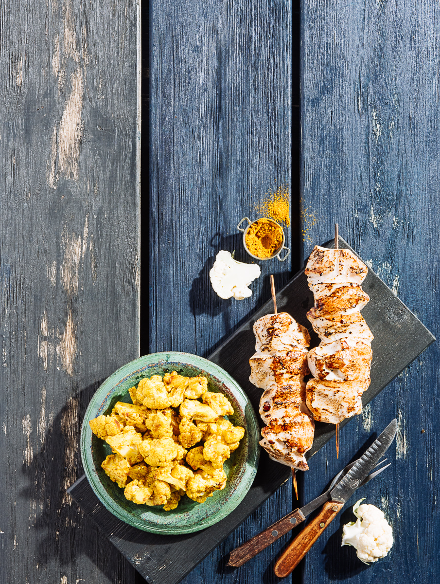 Cāļa filejas šašliks ar karija ziedkāpostiem - Vistas